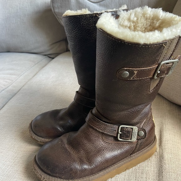 UGG | Shoes | Ugg Kensington Boots Size | Poshmark